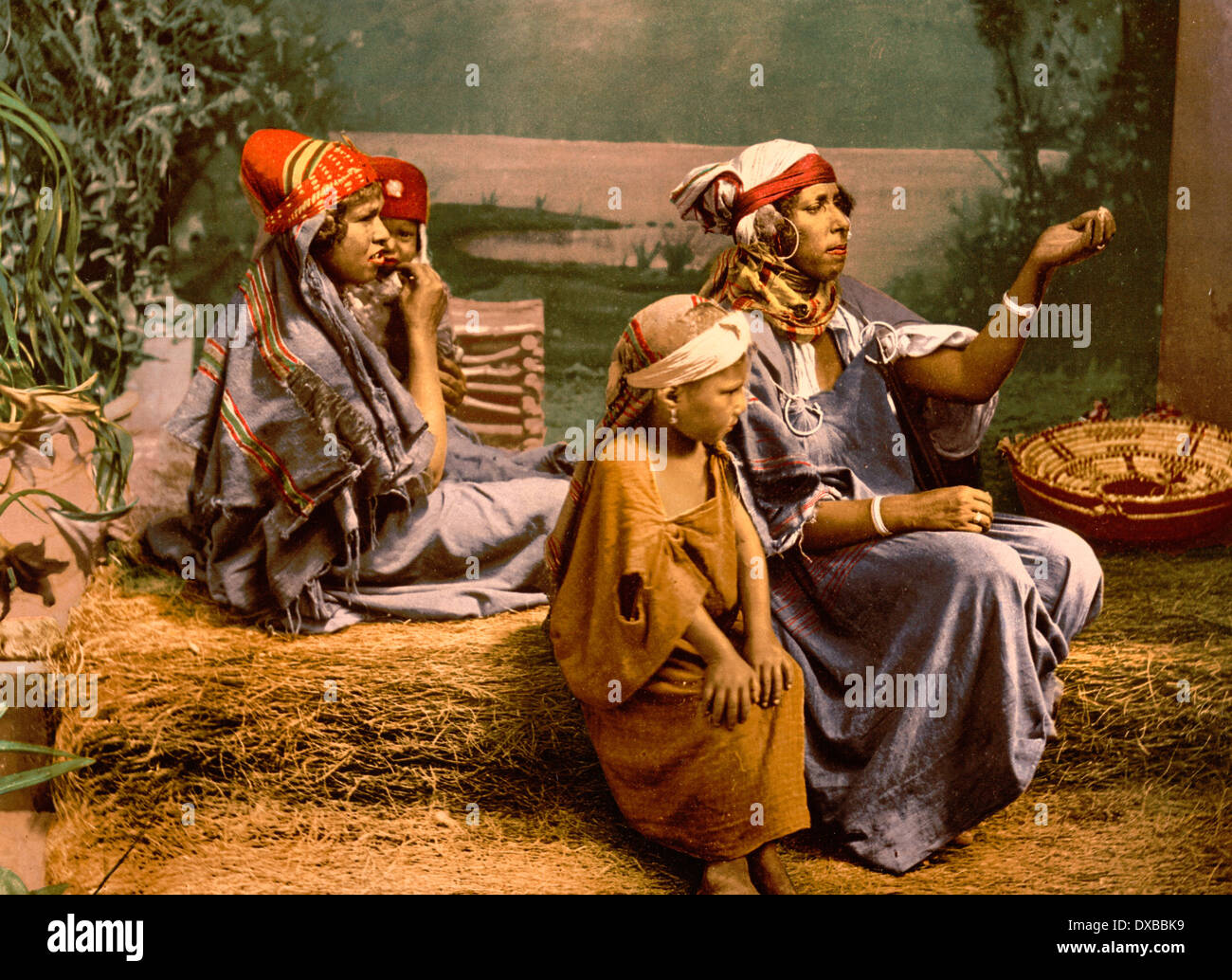 Beggars hi-res stock photography and images - Alamy