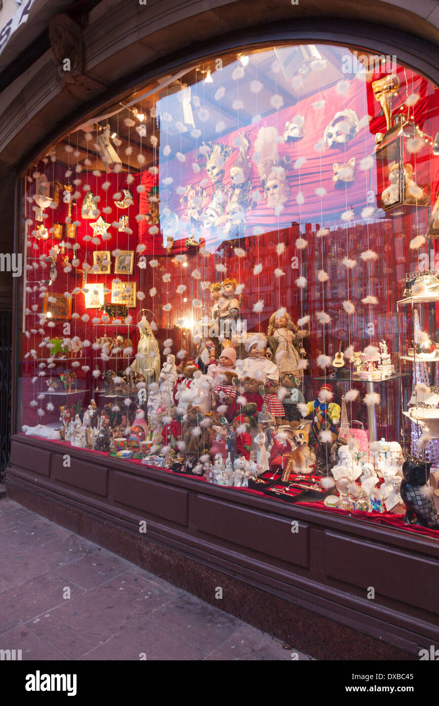 Christmas window decorations in Strasbourg, France Stock Photo - Alamy