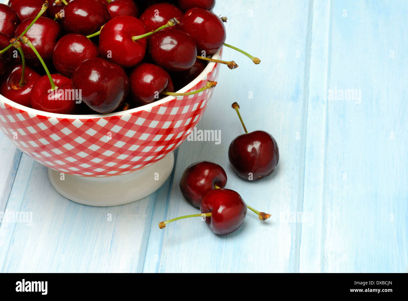 Cherries images hi-res stock photography and images - Alamy
