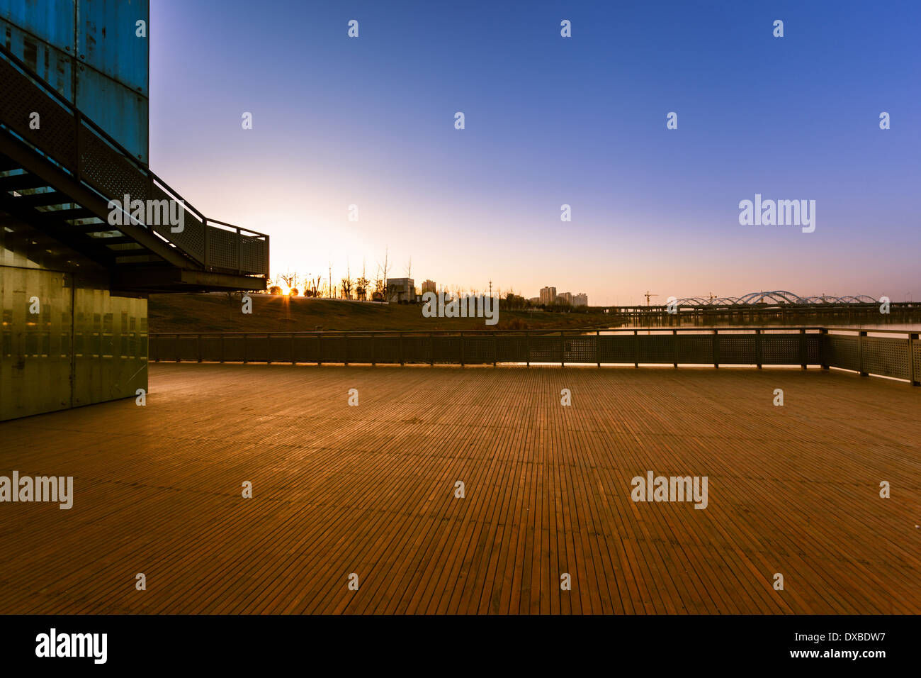 Steel architecture hi-res stock photography and images - Alamy