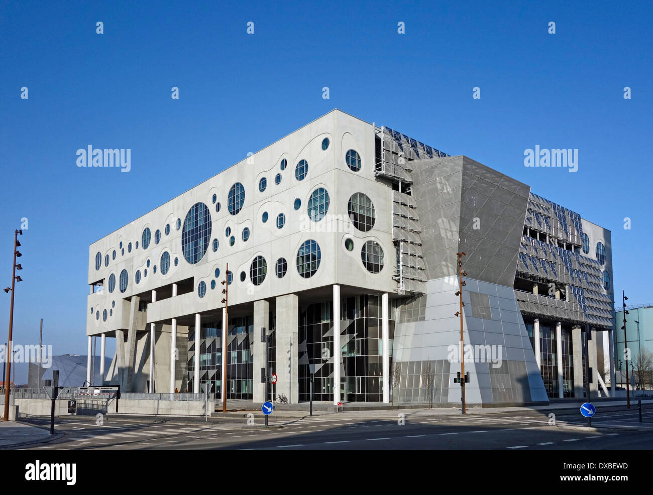 Stages of completion hi-res stock photography and images - Alamy