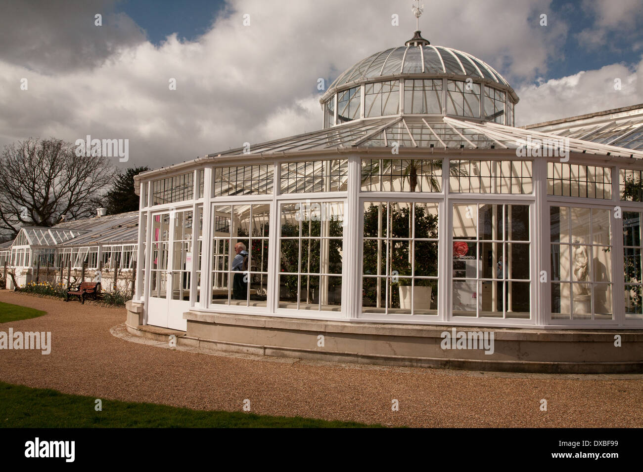 Conservatory house uk hi-res stock photography and images - Alamy