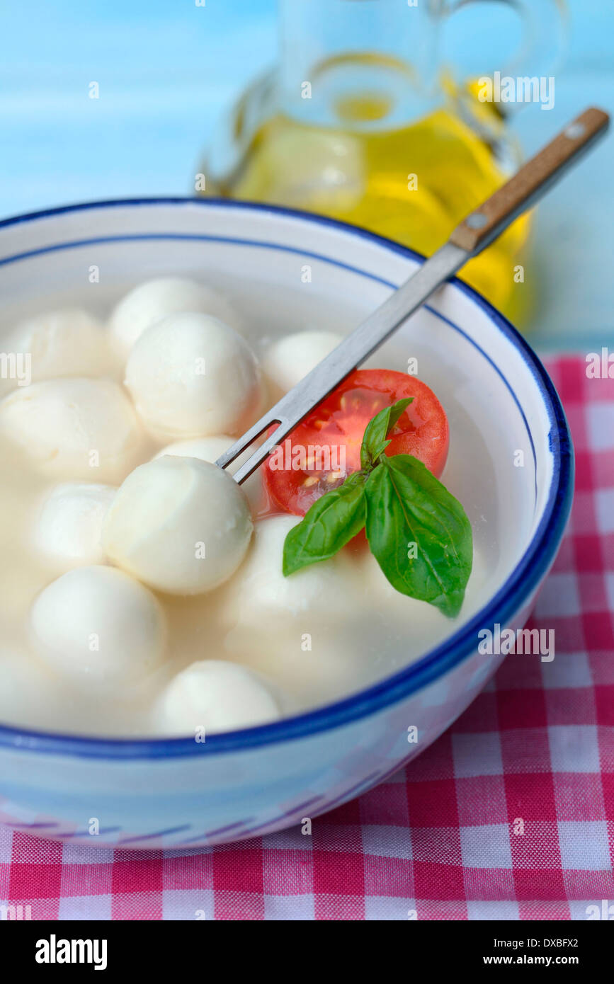 Mozarella hi-res stock photography and images - Alamy
