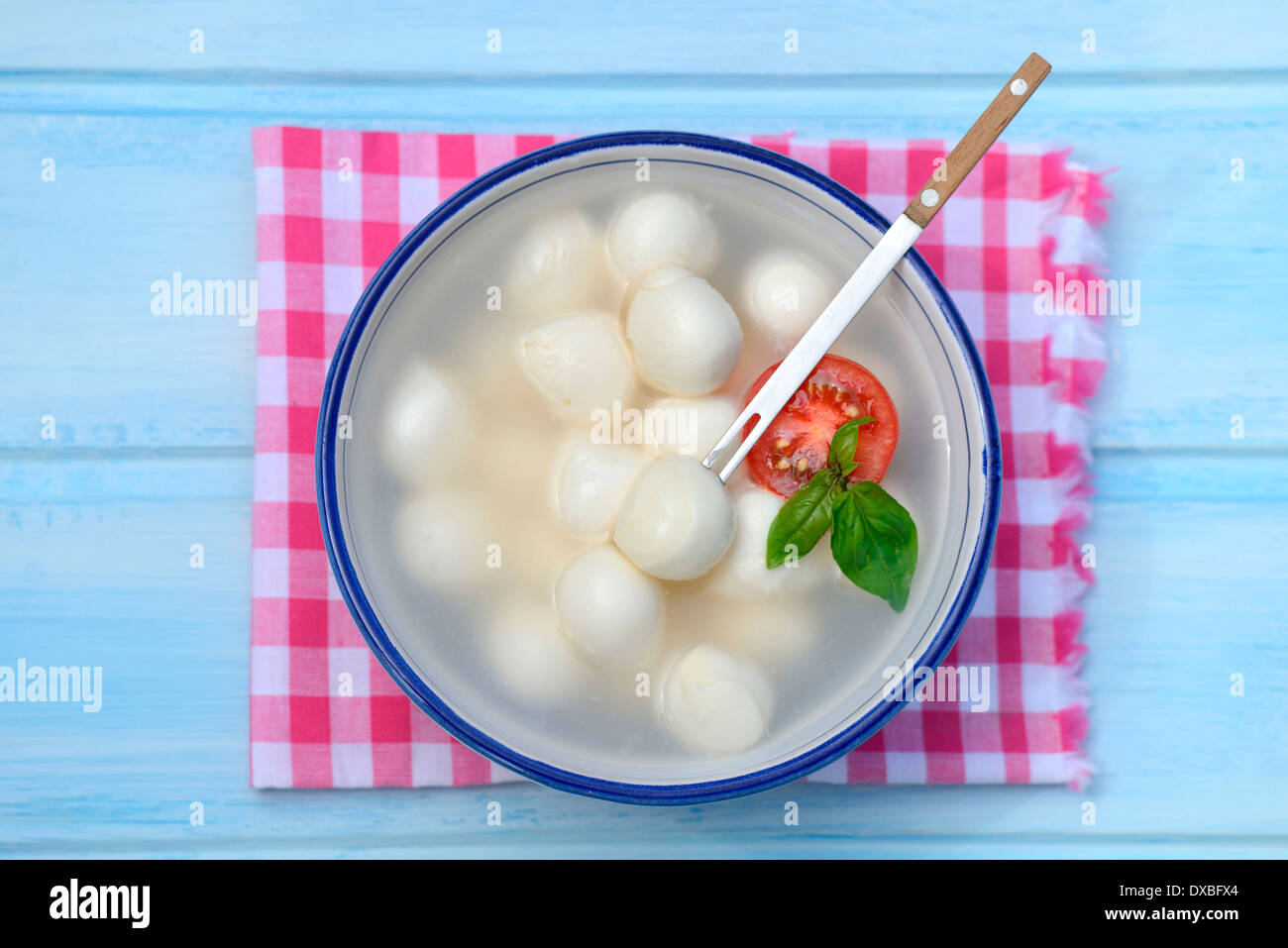 Mozarella hi-res stock photography and images - Alamy