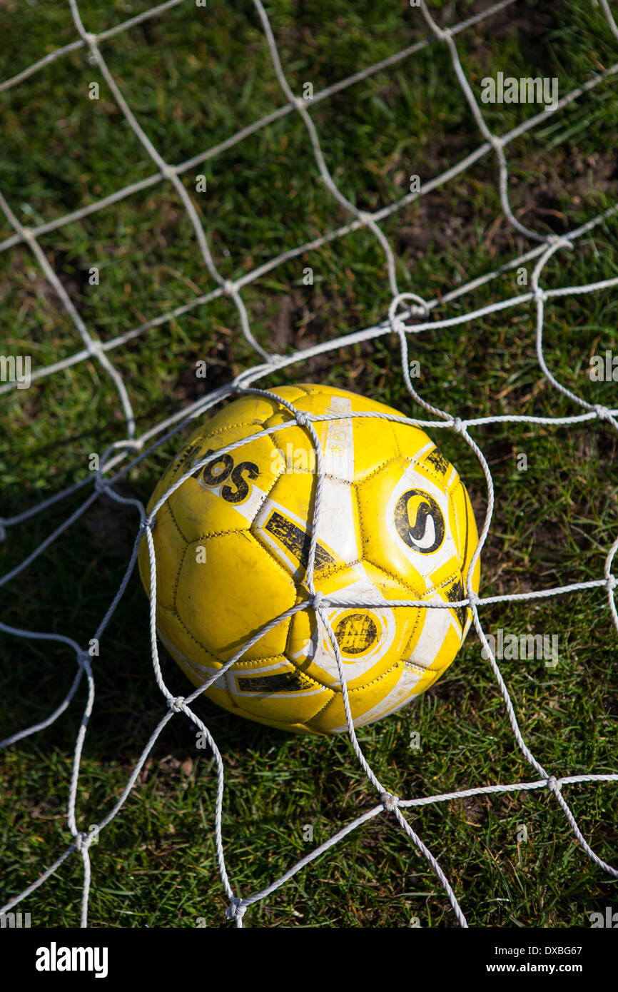 Uk football hi-res stock photography and images - Alamy