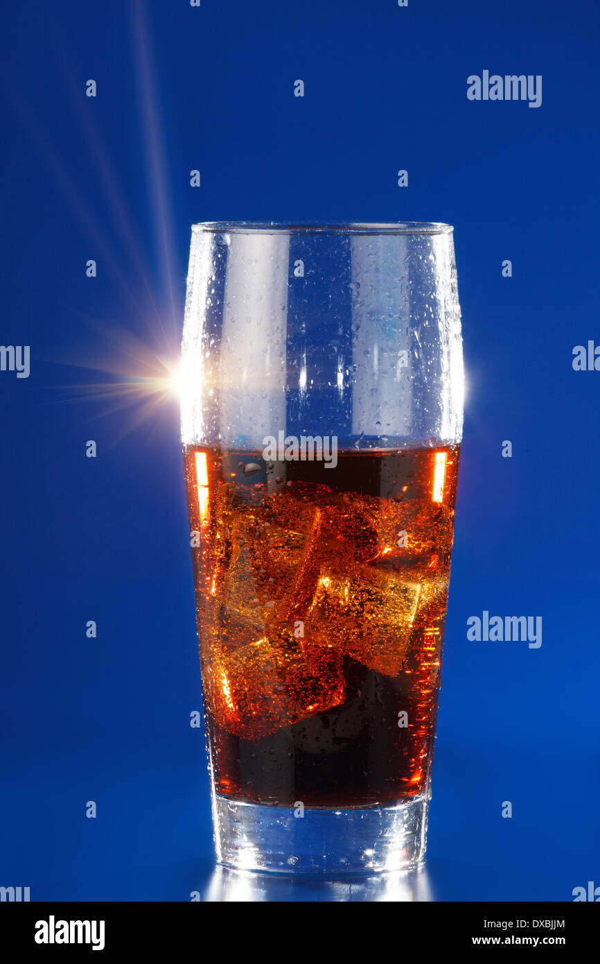 Cola glass ice nobody hi-res stock photography and images - Alamy