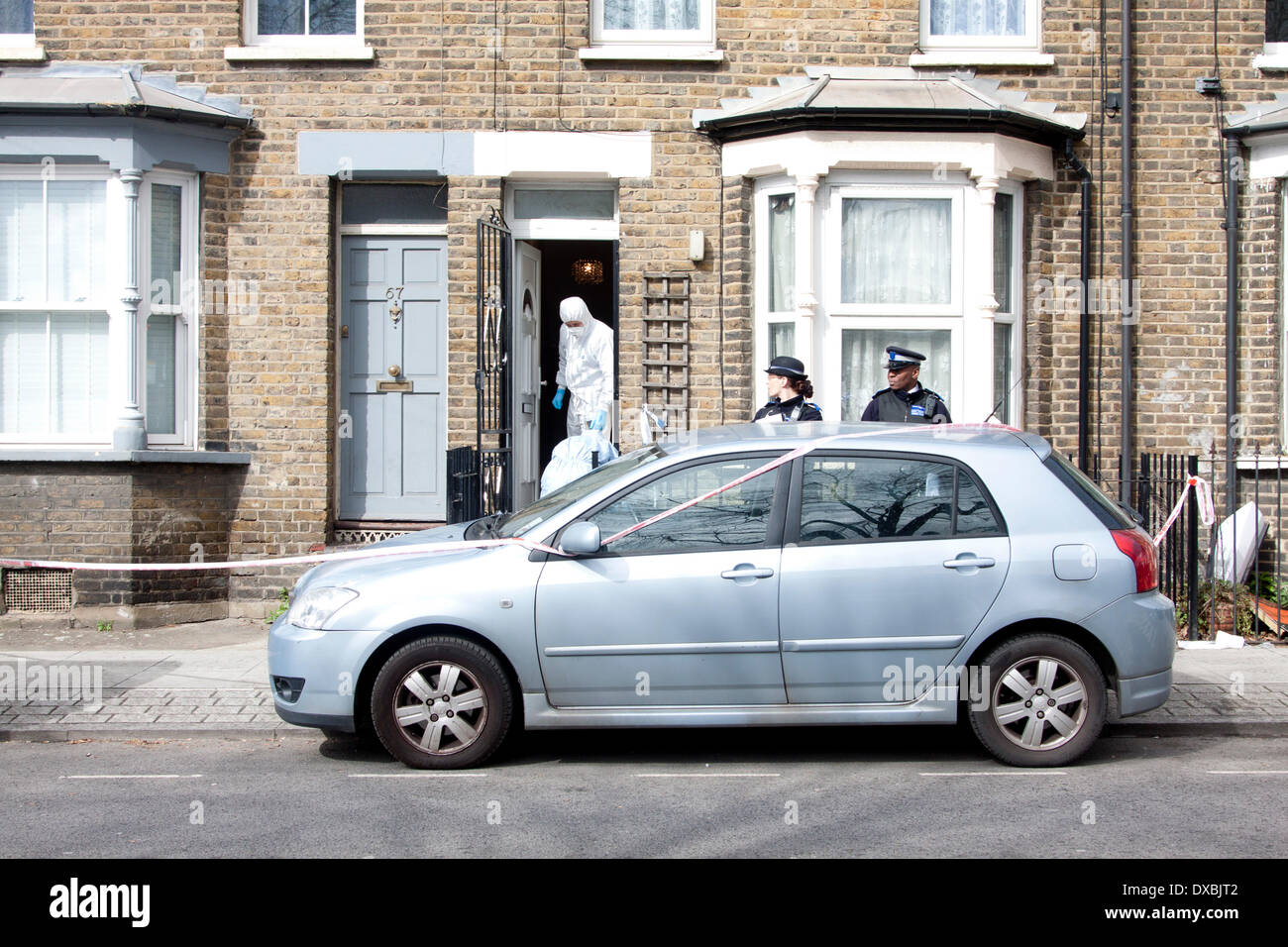 Forensic home hi-res stock photography and images - Alamy