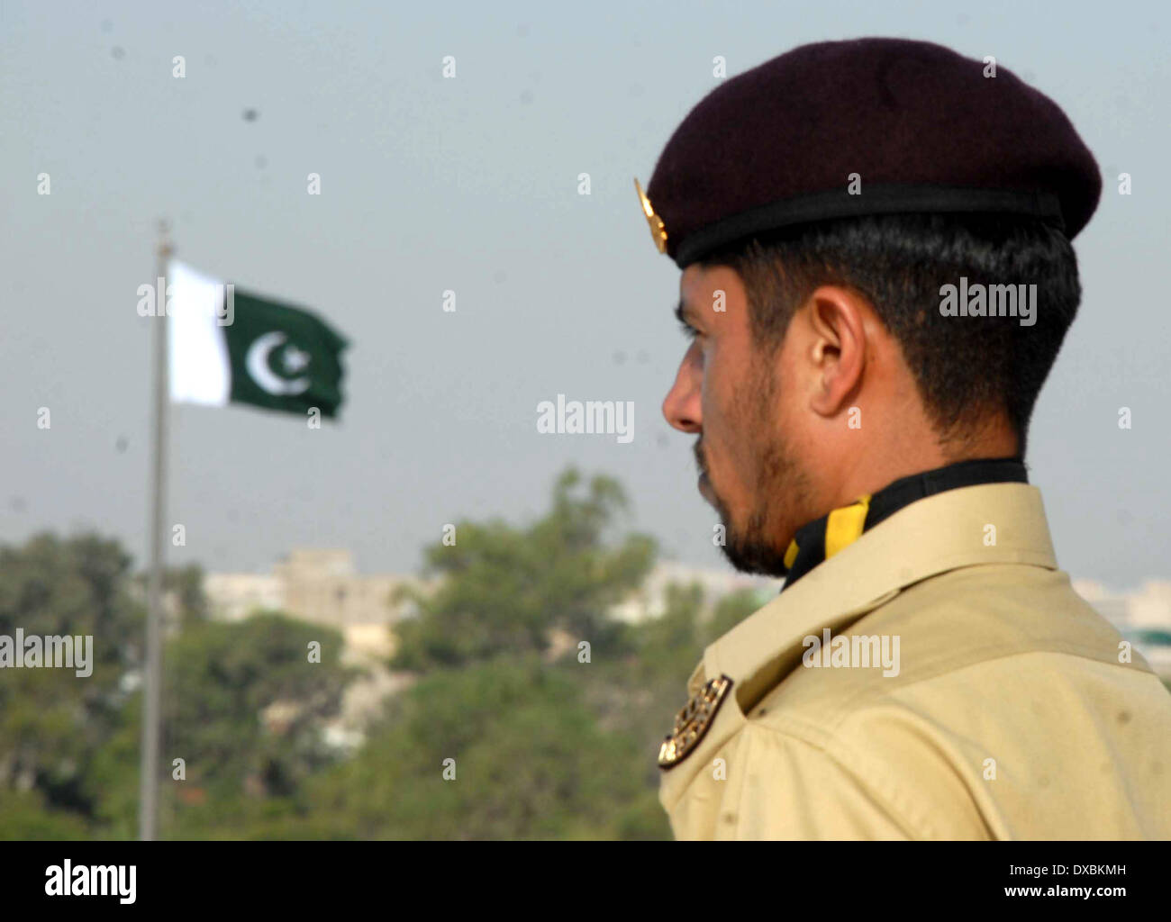 Tomb in karachi hi-res stock photography and images - Alamy