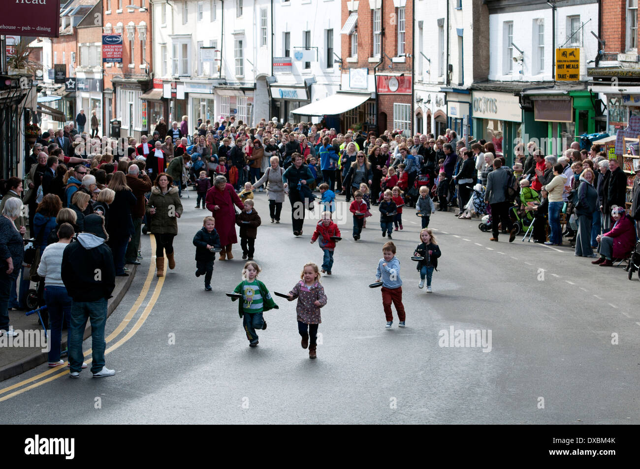 Pancake day race hi-res stock photography and images - Alamy