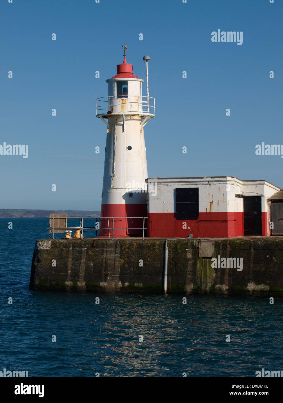 Newlyn pier hi-res stock photography and images - Alamy