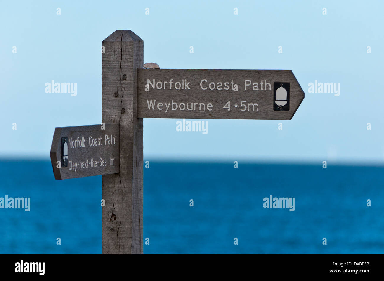 Sign post long distance Norfolk coast path Cley Beach Stock Photo - Alamy