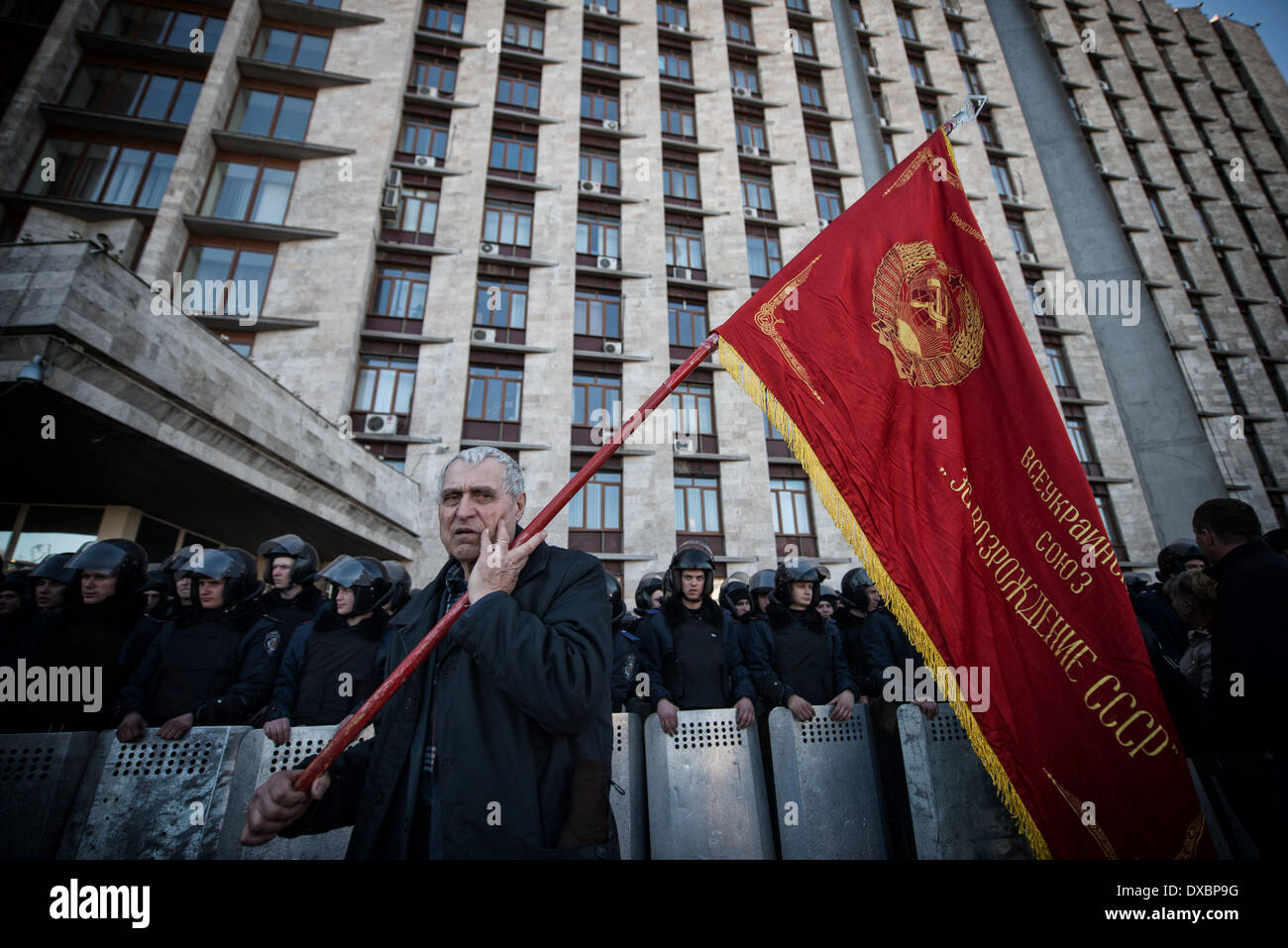 Lenin square donetsk ukraine hi-res stock photography and images - Alamy