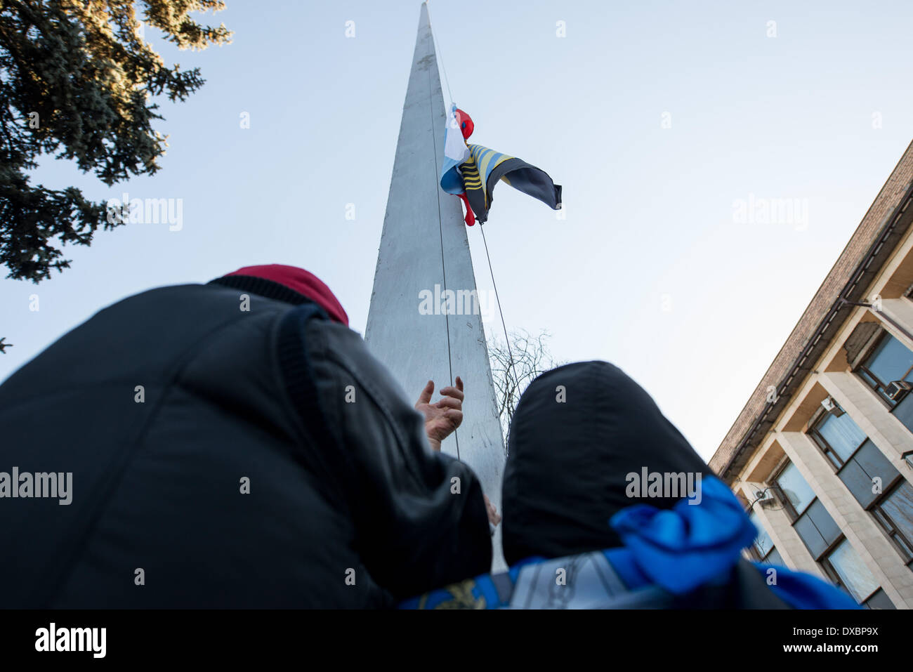 Donetsk, Ukraine. 23rd Mar, 2014. Pro russian gathered in Lenin Square ...