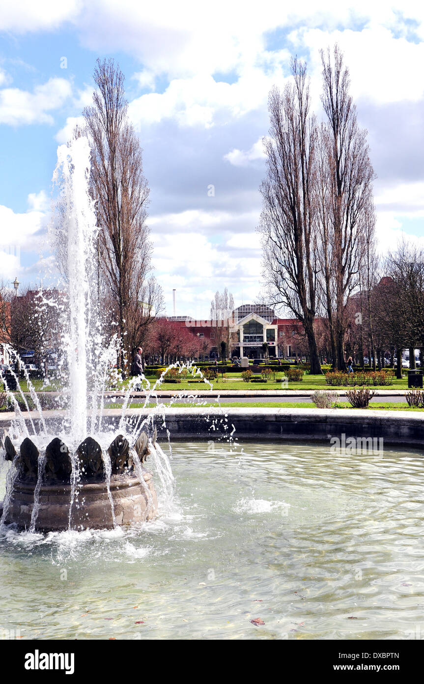 Welwyn garden city, hertfordshire hi-res stock photography and images ...