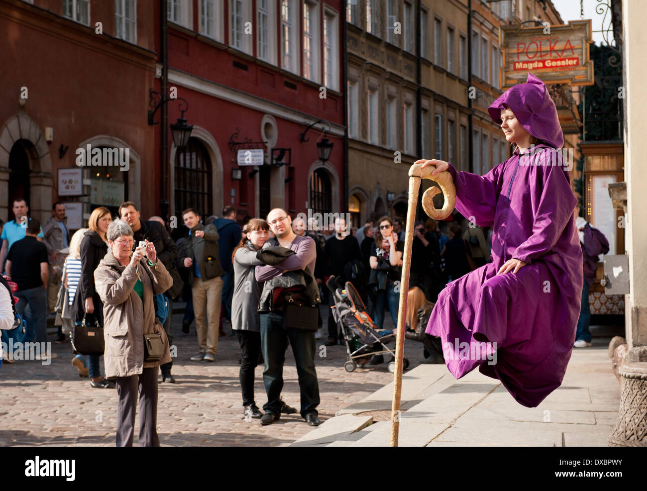 Magic show levitation hi-res stock photography and images - Alamy