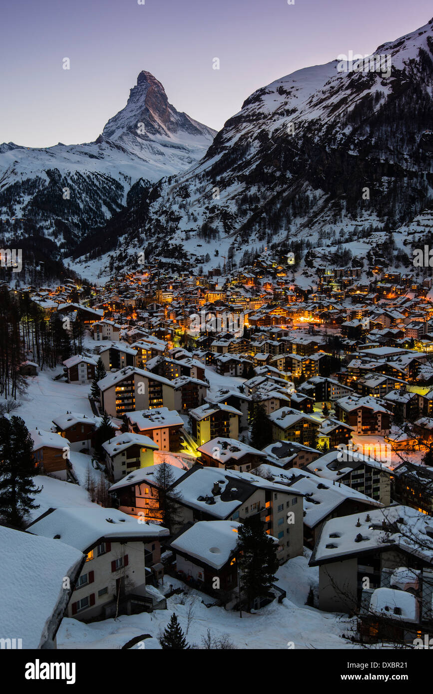 Zermatt matterhorn town hi-res stock photography and images - Alamy