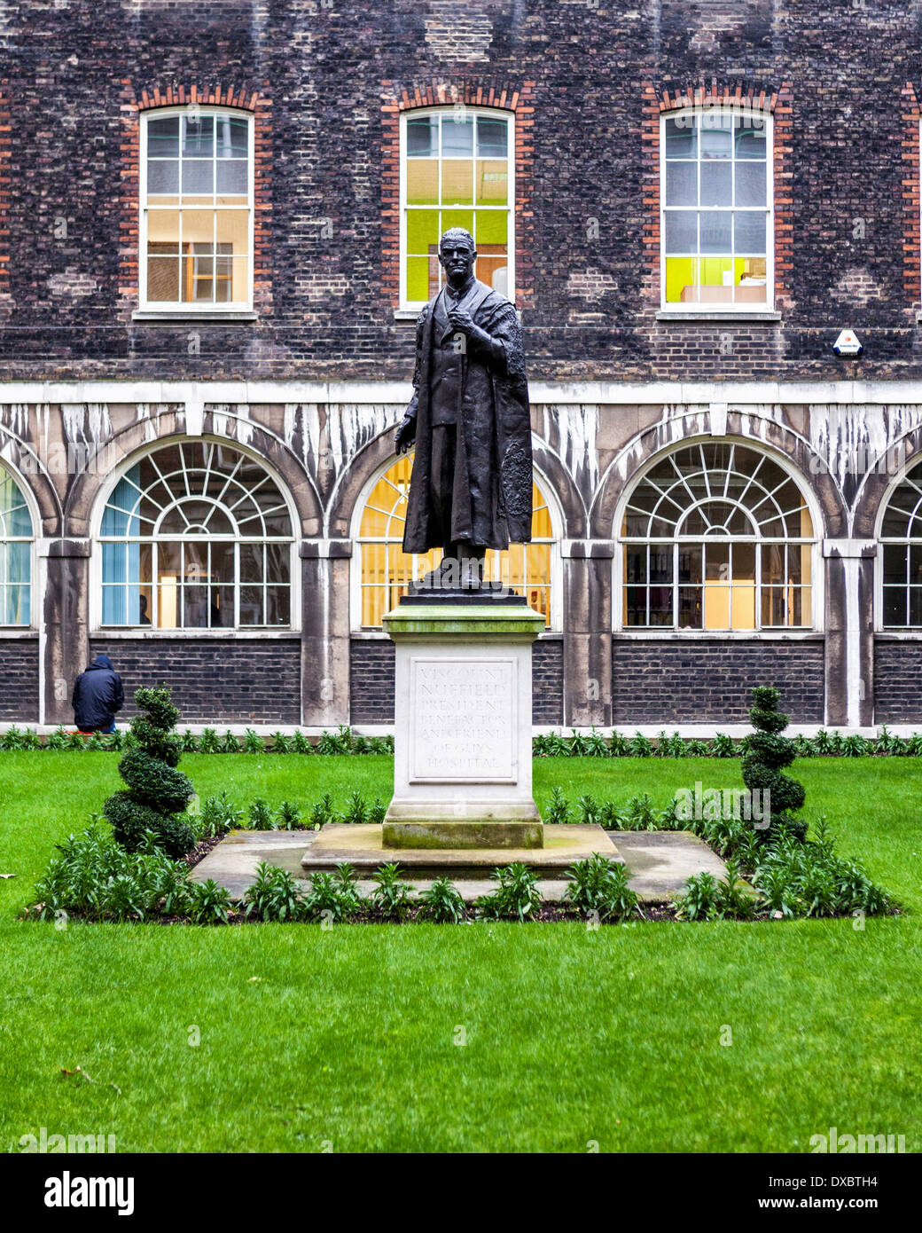 Viscount nuffield hi-res stock photography and images - Alamy