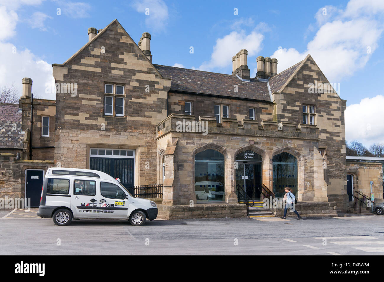 Durham railway station hi-res stock photography and images - Alamy