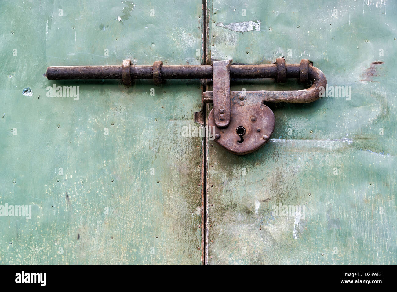 Old door lock home hi-res stock photography and images - Alamy