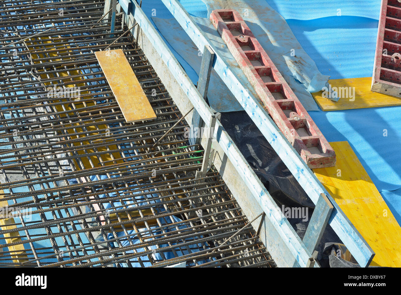 Bar construction hi-res stock photography and images - Alamy