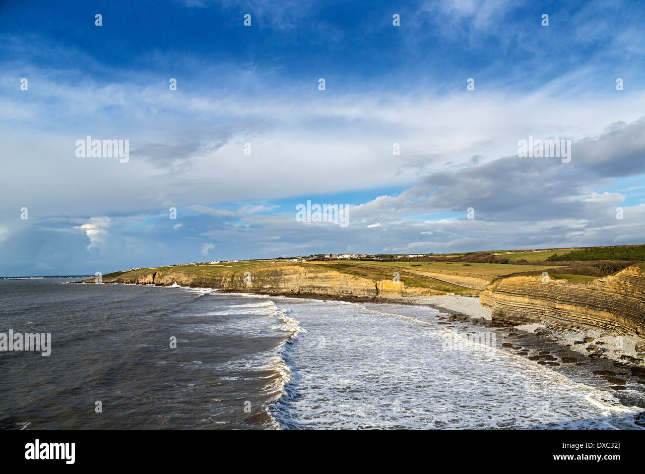 Southerndown wales cliffs hi-res stock photography and images - Alamy