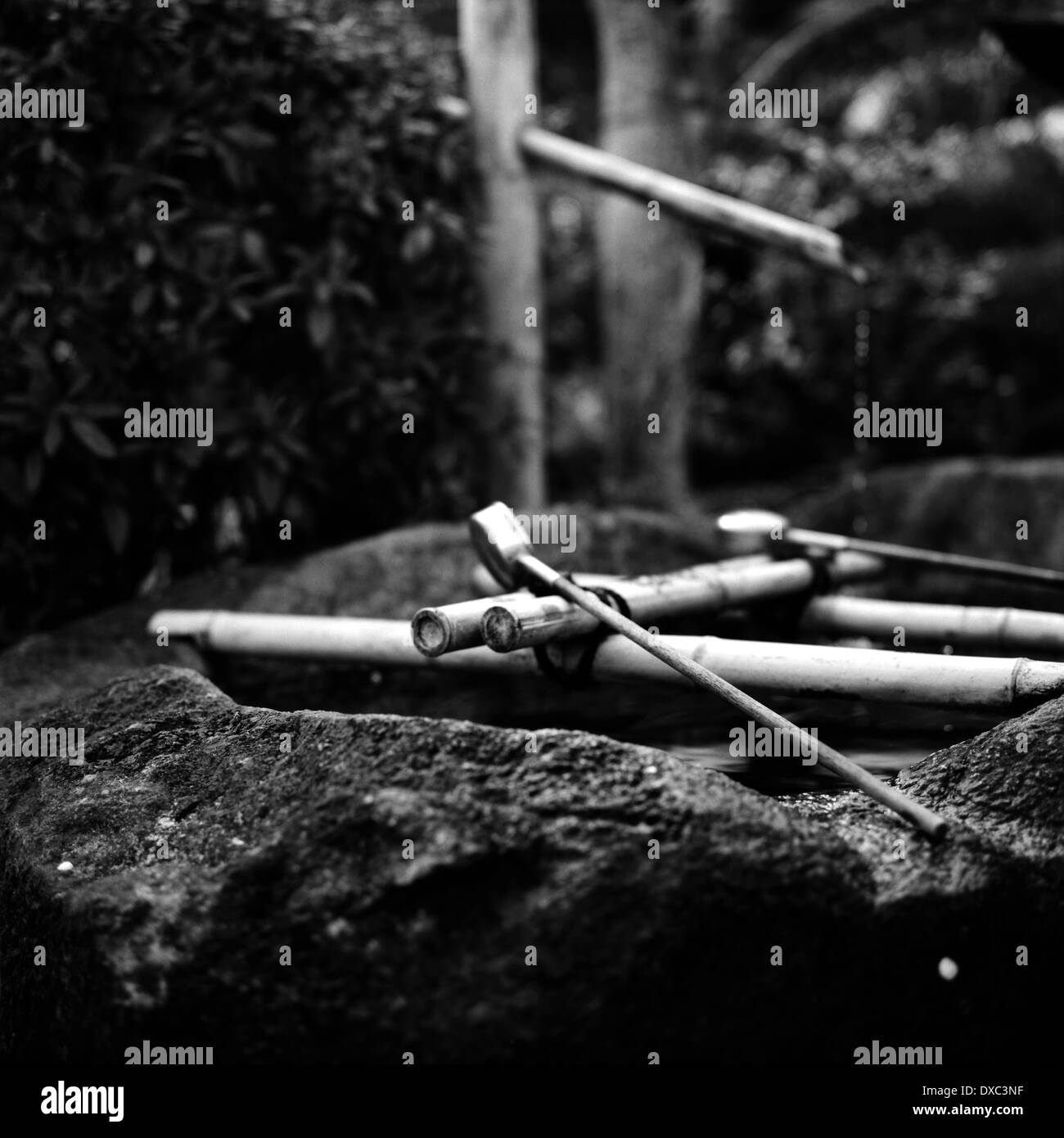 Temple in kamakura Black and White Stock Photos & Images - Alamy