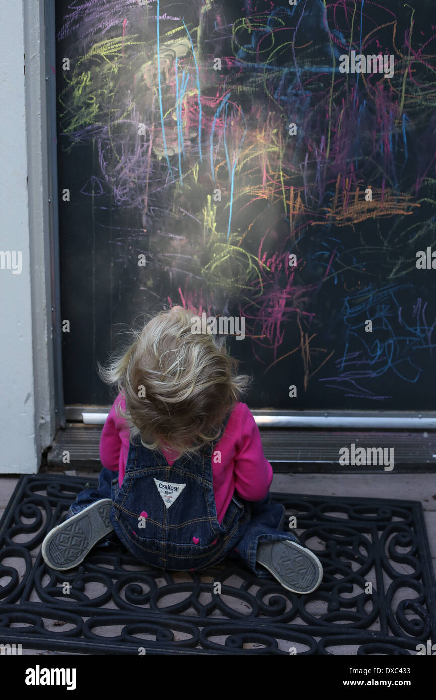 Child admiring art hi-res stock photography and images - Alamy