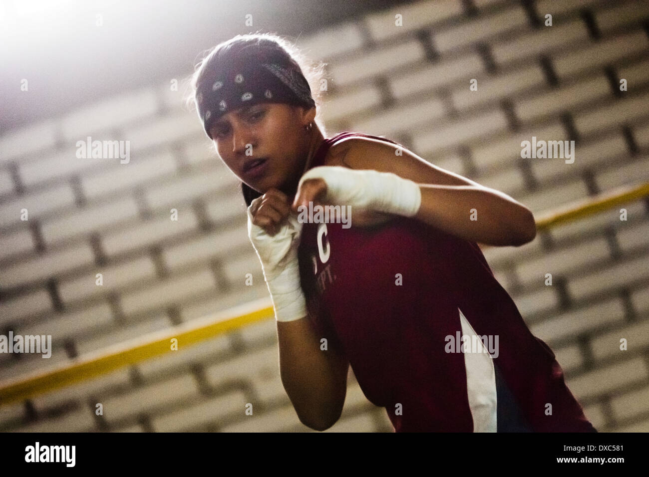 Colombian boxing hi-res stock photography and images - Alamy