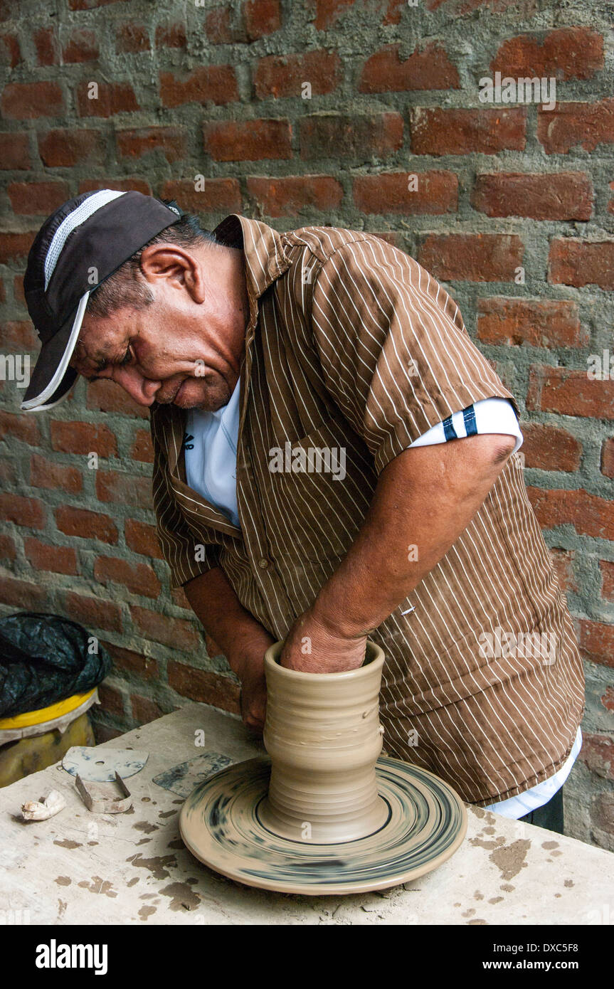 Traditional pottery, peru hi-res stock photography and images - Alamy