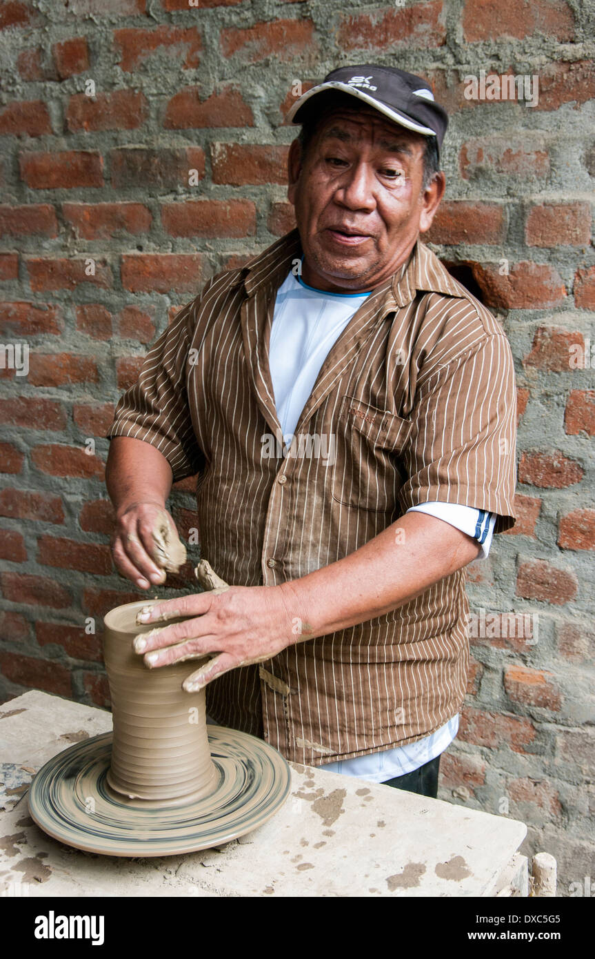 Traditional pottery, peru hi-res stock photography and images - Alamy