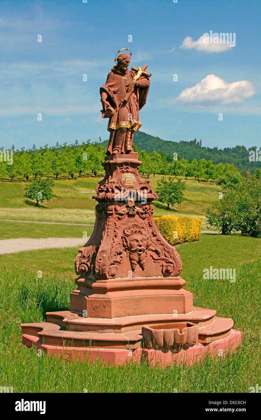 Saint figure hi-res stock photography and images - Alamy