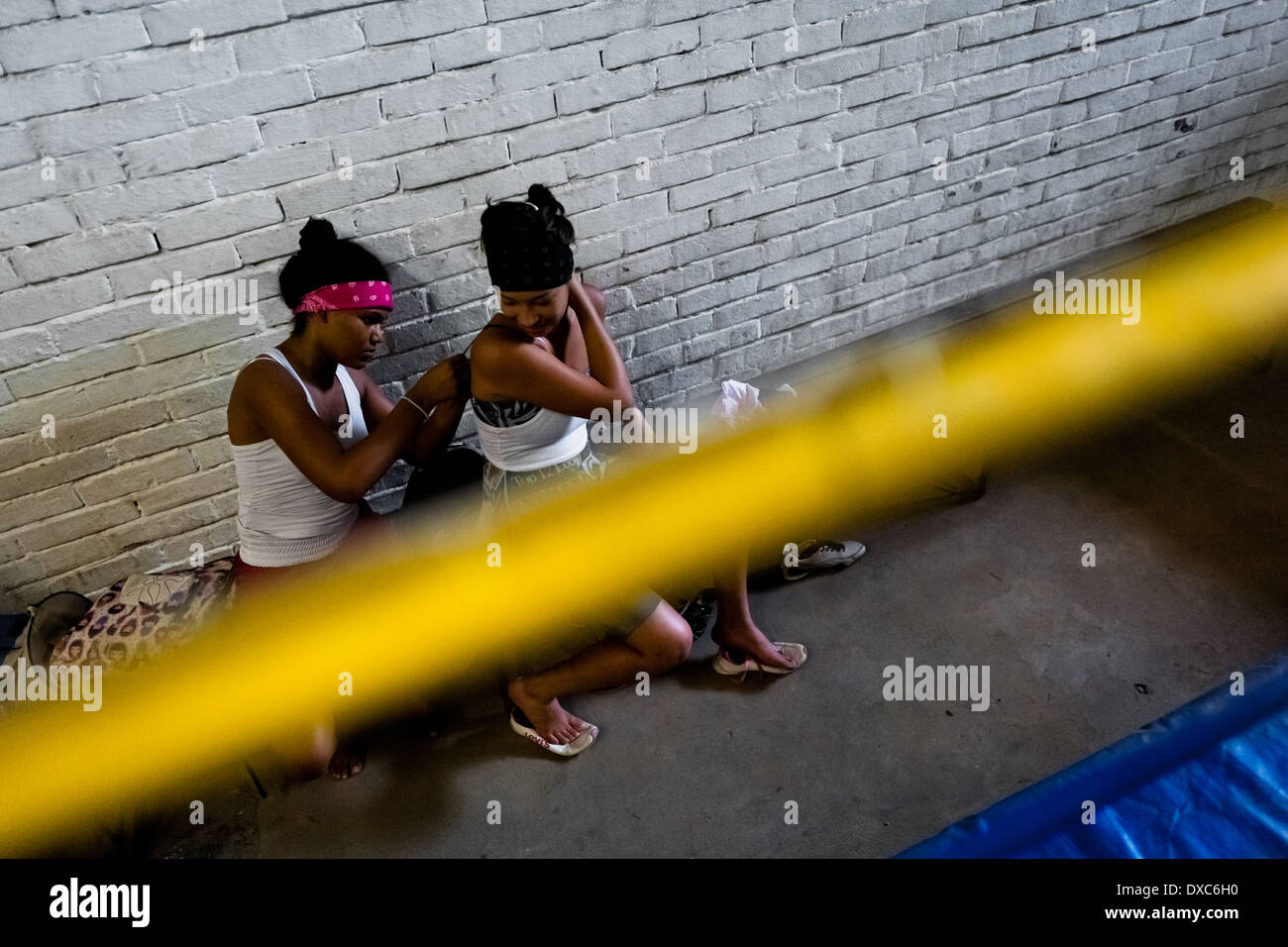 Colombian boxing hi-res stock photography and images - Alamy