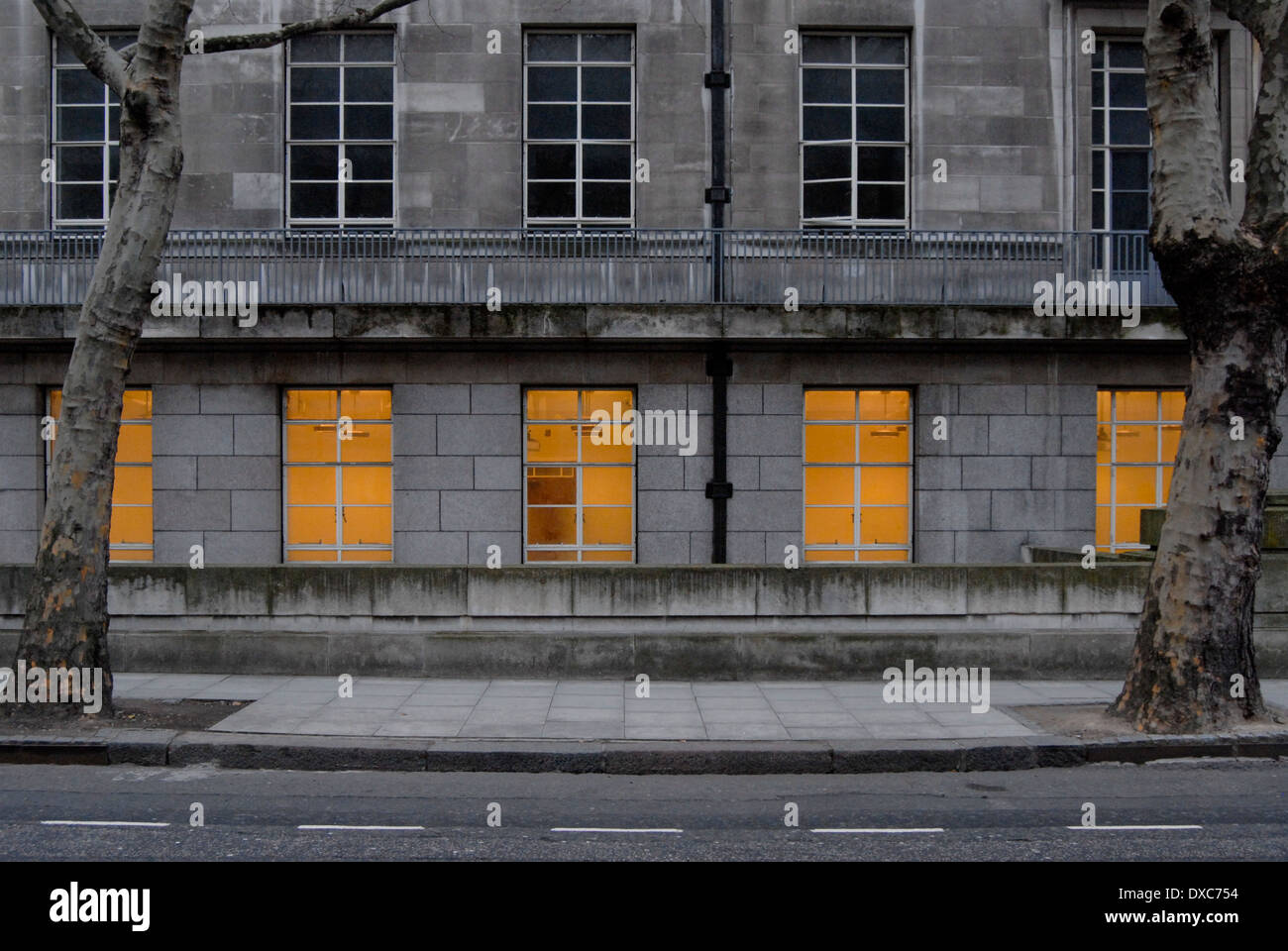 The yellow building london hi-res stock photography and images - Alamy