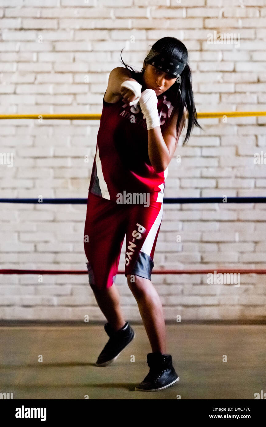 Colombia cali young hi-res stock photography and images - Alamy