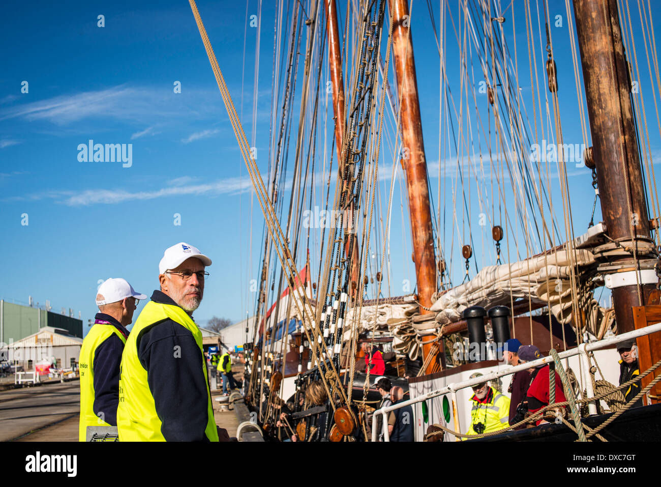 Berthing hi-res stock photography and images - Alamy