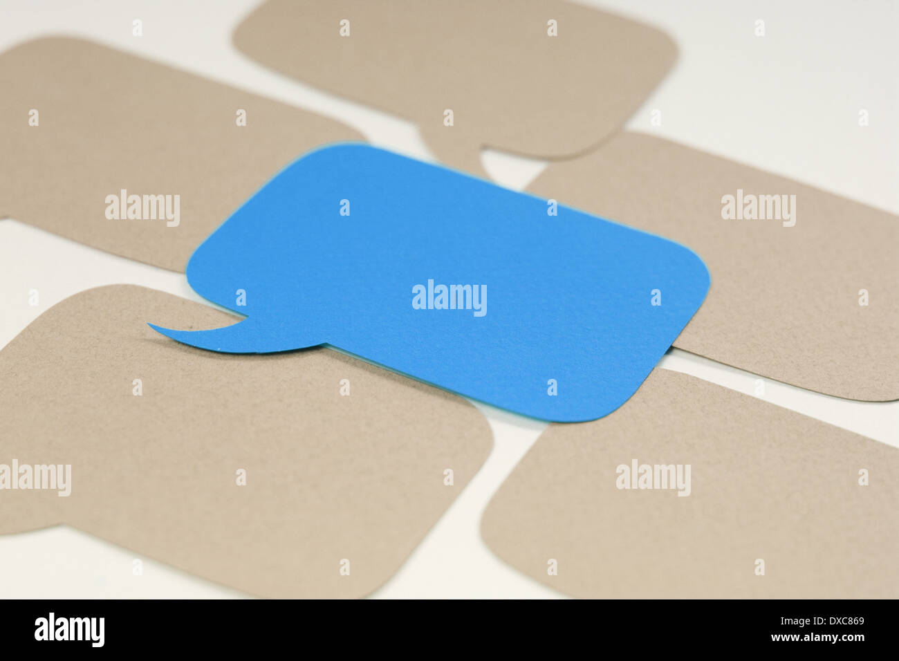 Different opinion concept, paper dialog boxes over white Stock Photo ...