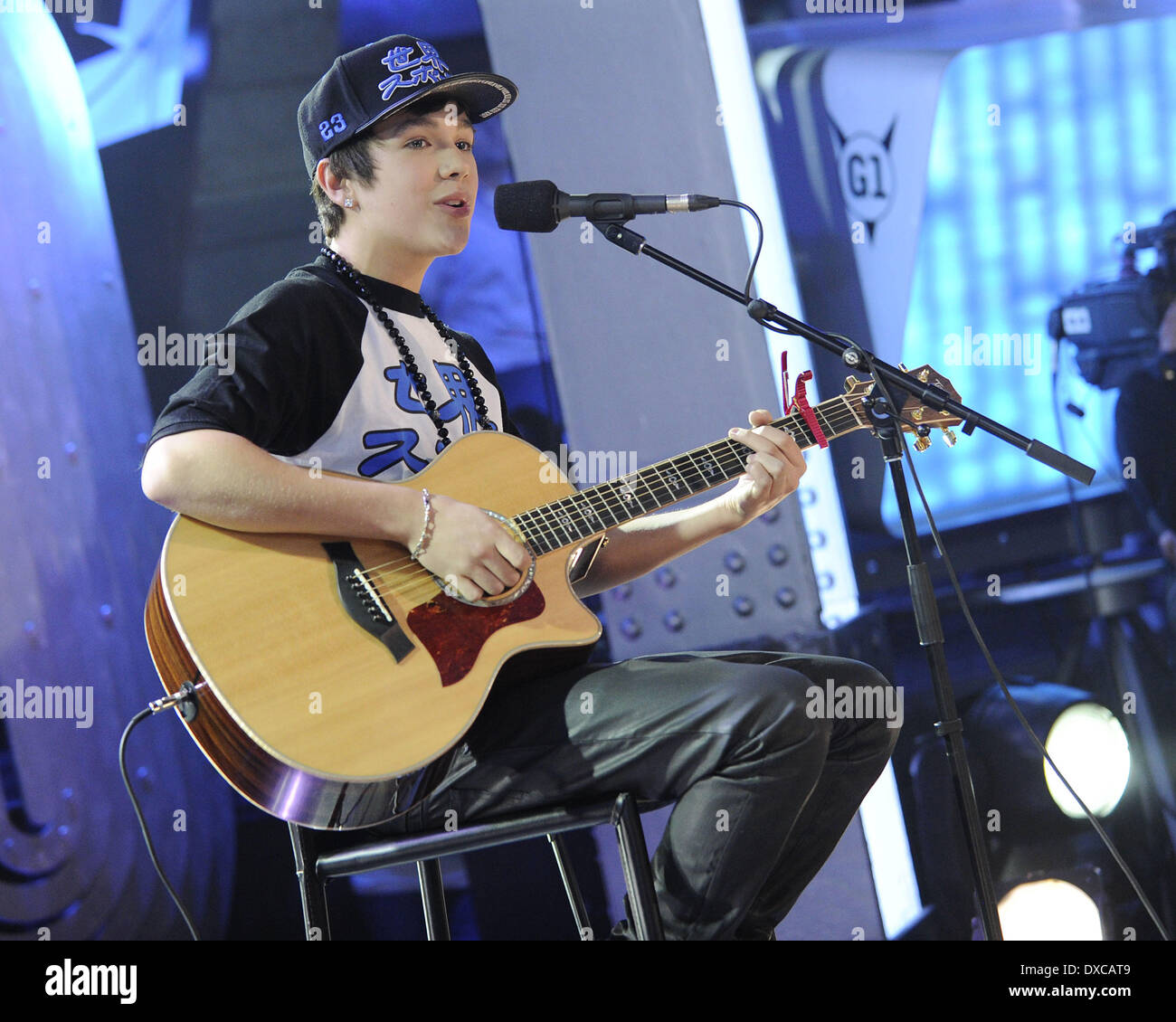 Austin Mahone interview and performance on Much Music's NEW.MUSIC.LIVE ...