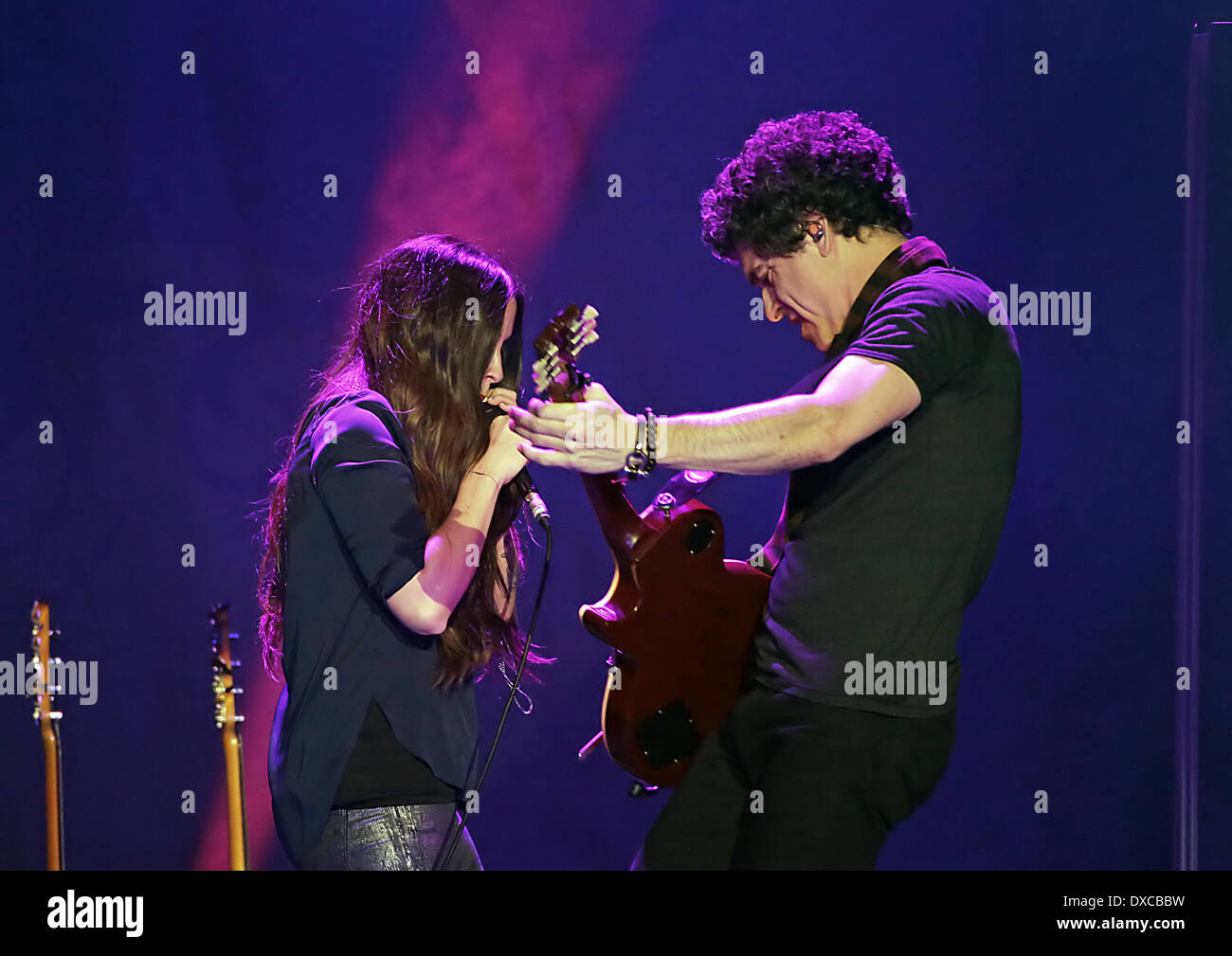 Alanis morissette 11 hi-res stock photography and images - Alamy