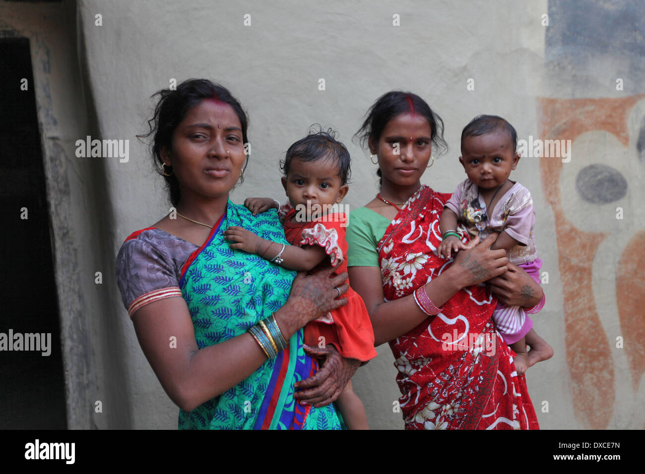 Mother and child. Kurmi caste. Bhilwara village, district Hazaribaug ...