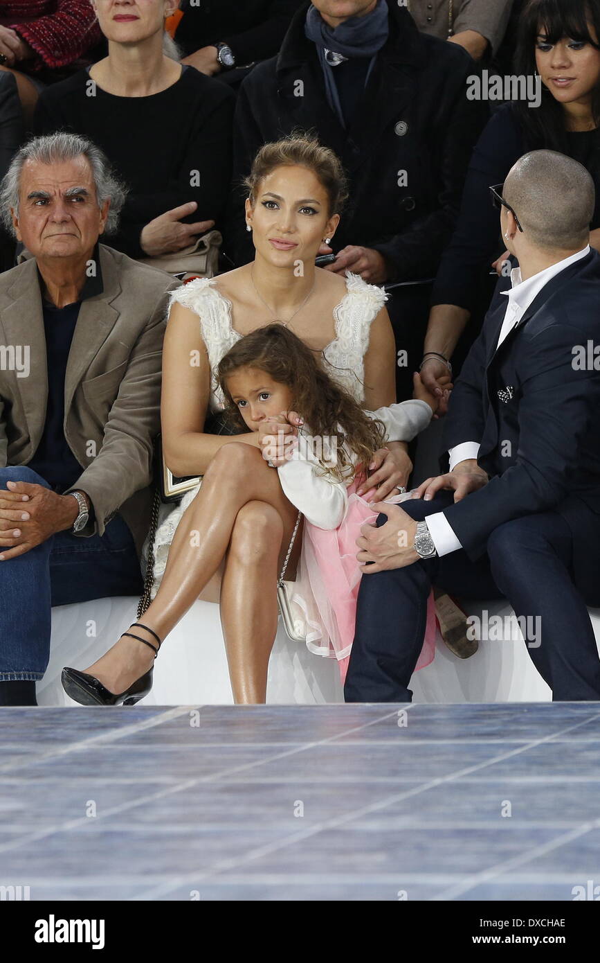 Patrick Demarchelier, Jennifer Lopez, her daughter Emme Maribel Muniz ...