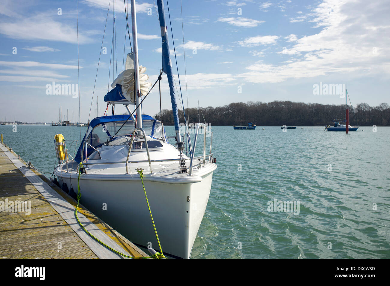 Pontoon mooring hi-res stock photography and images - Alamy