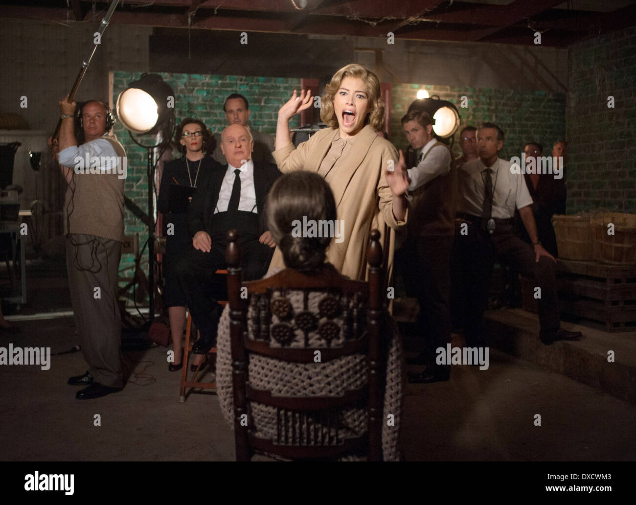 Horror scream 1950s hi-res stock photography and images - Alamy