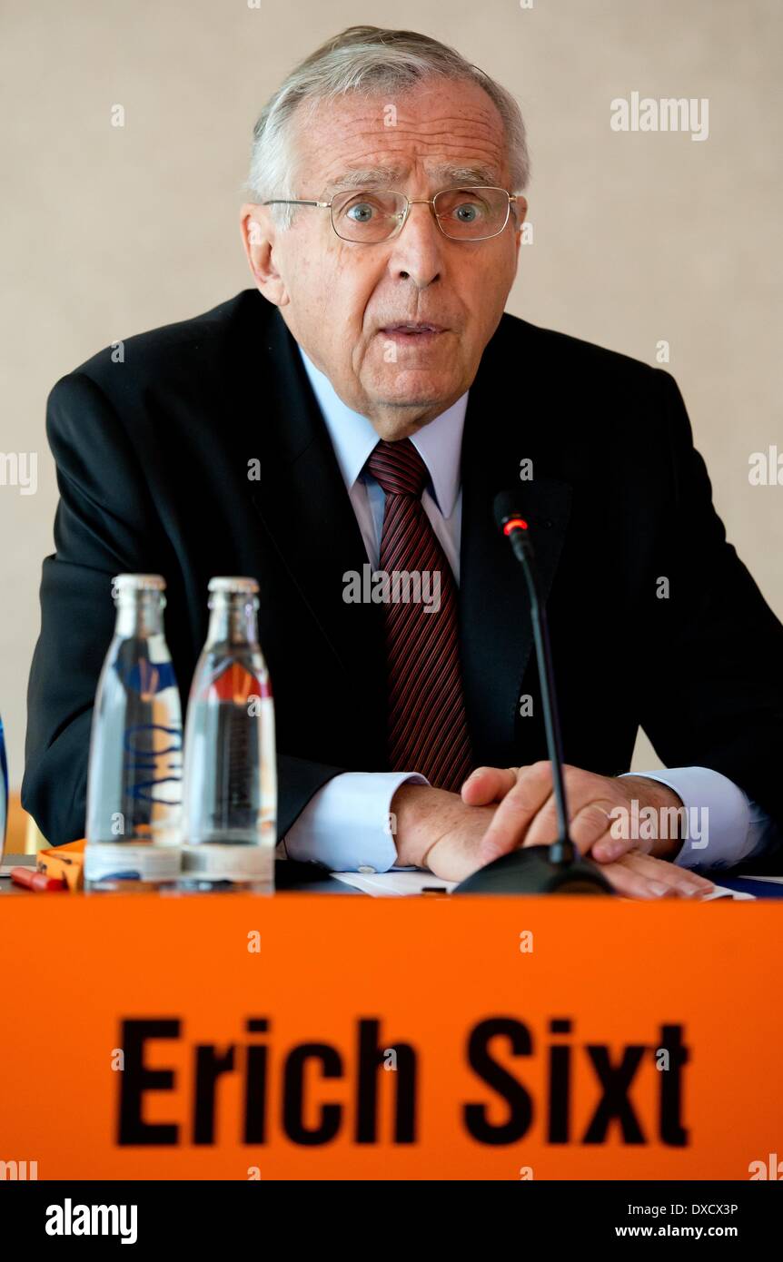 Its biggest shareholder hi-res stock photography and images - Alamy