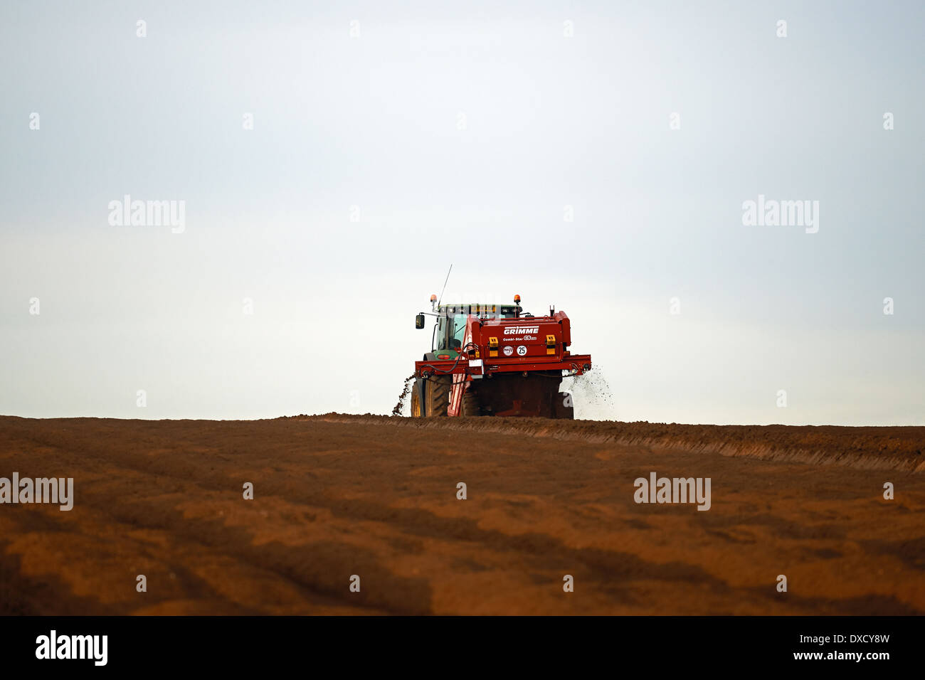 Farmland being de stoned ready planting hi-res stock photography and ...