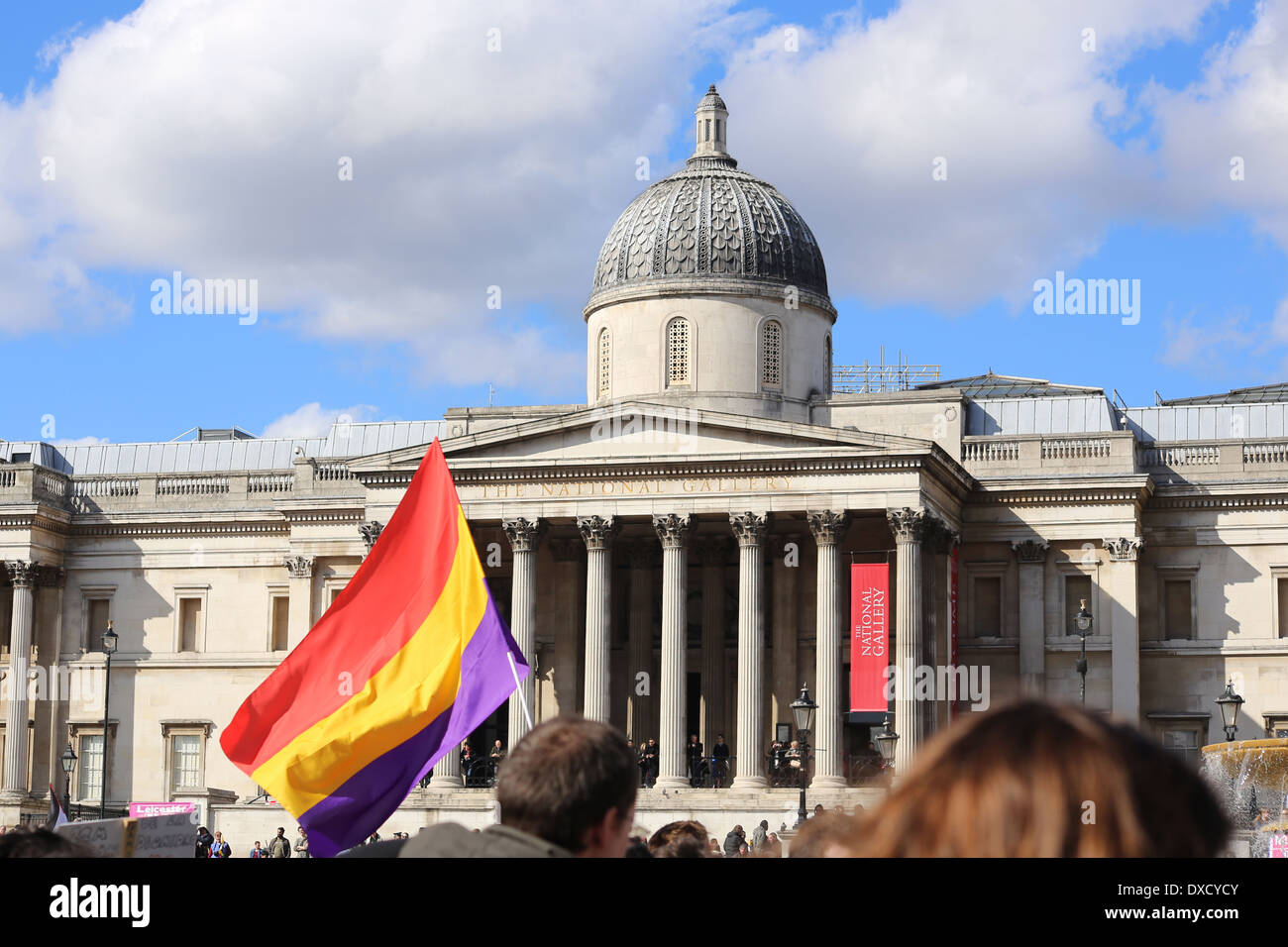 Spanish Republican flag in Trafalgar Square, opposite National Gallery ...