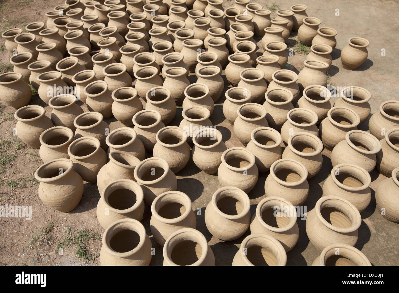 Pottery Traditional Clay Pot Stock Photos & Pottery Traditional Clay ...