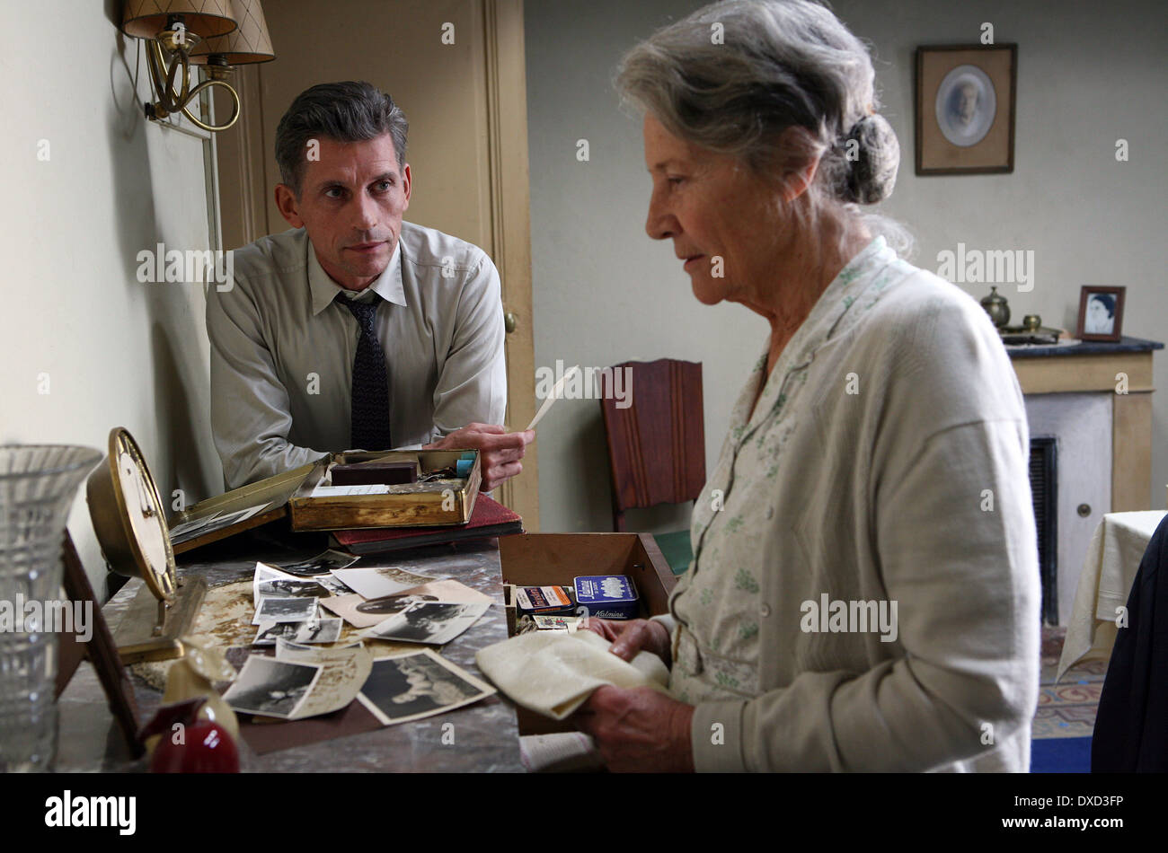 Camus il primo uomo hi-res stock photography and images - Alamy