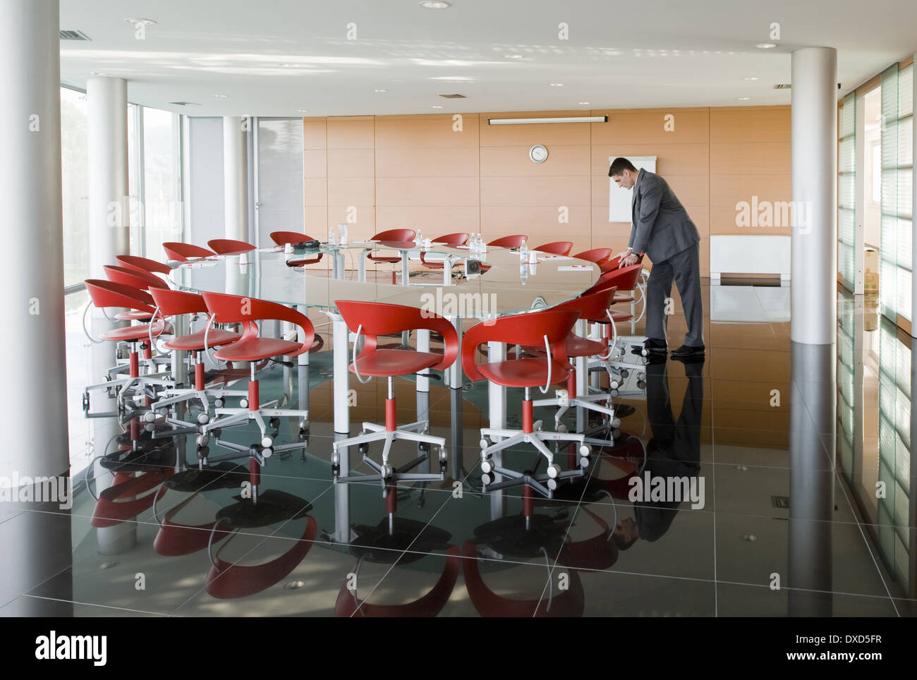 French conference room hi-res stock photography and images - Alamy