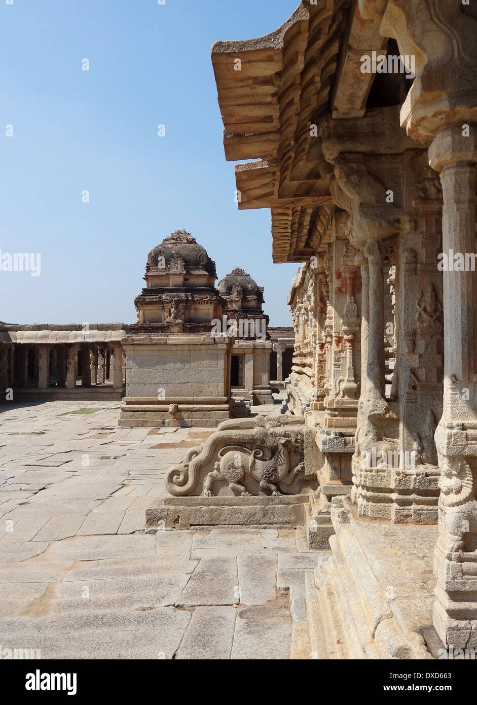 Vijayanagara temple hi-res stock photography and images - Alamy