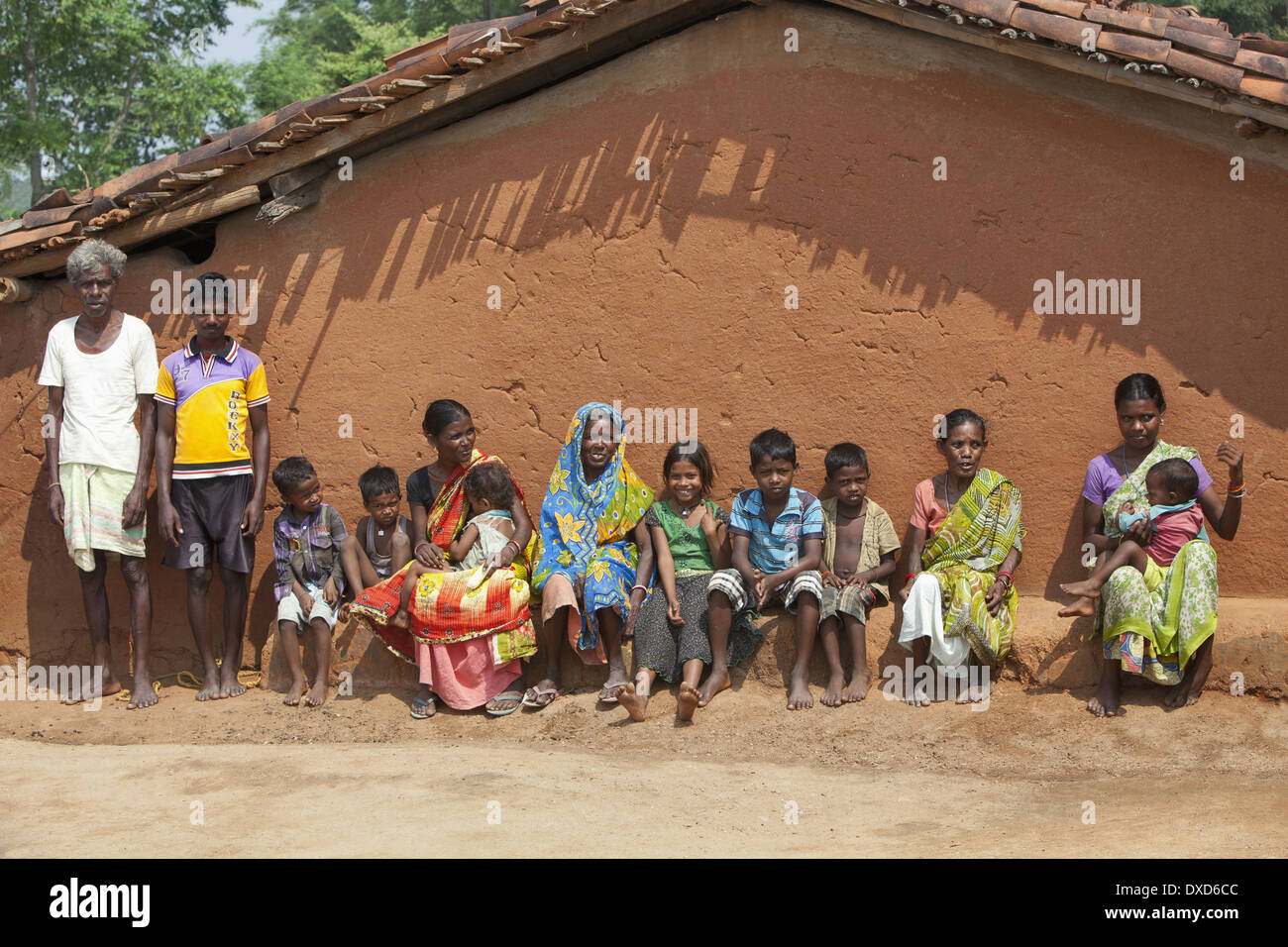 Picture of tribal men, women and children. Santhal tribe. Jarkatand ...